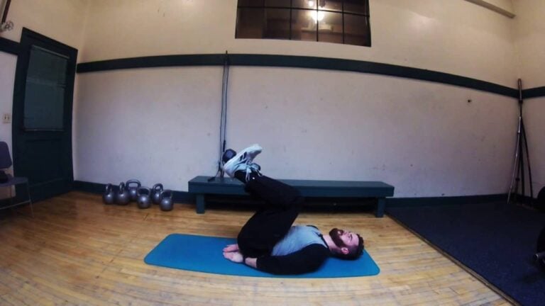 20 Weighted Ab Workouts and Core Exercises - The Fitness Phantom